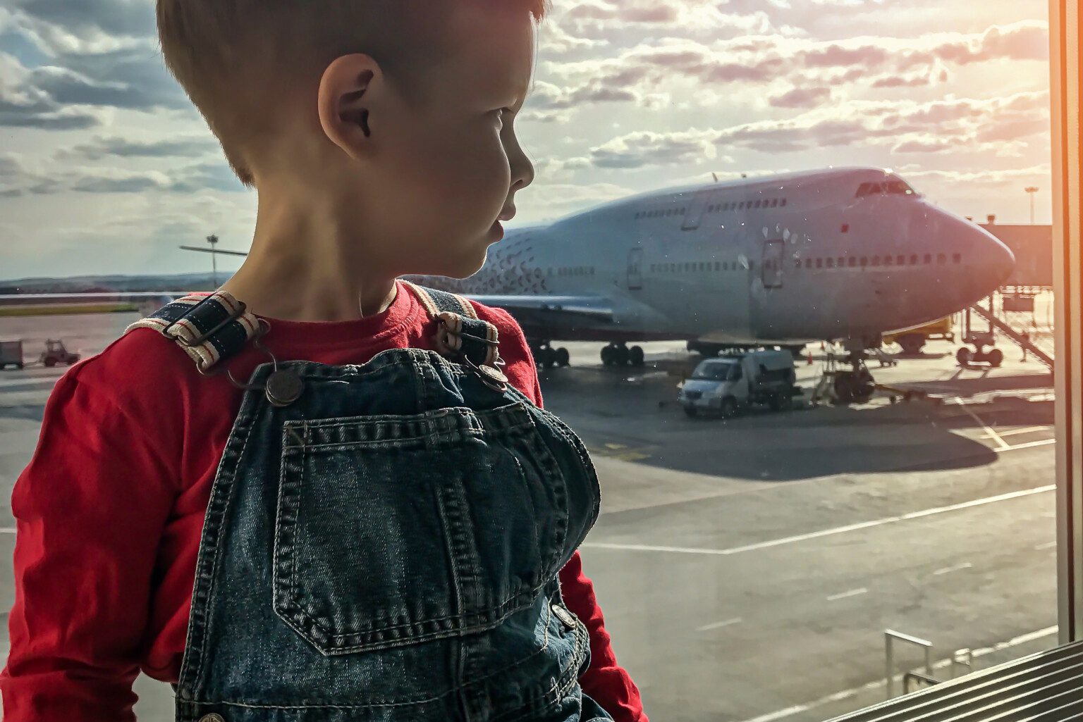 Viagem de avião com bebê: preparativos e cuidados – MKD Viagens ...
